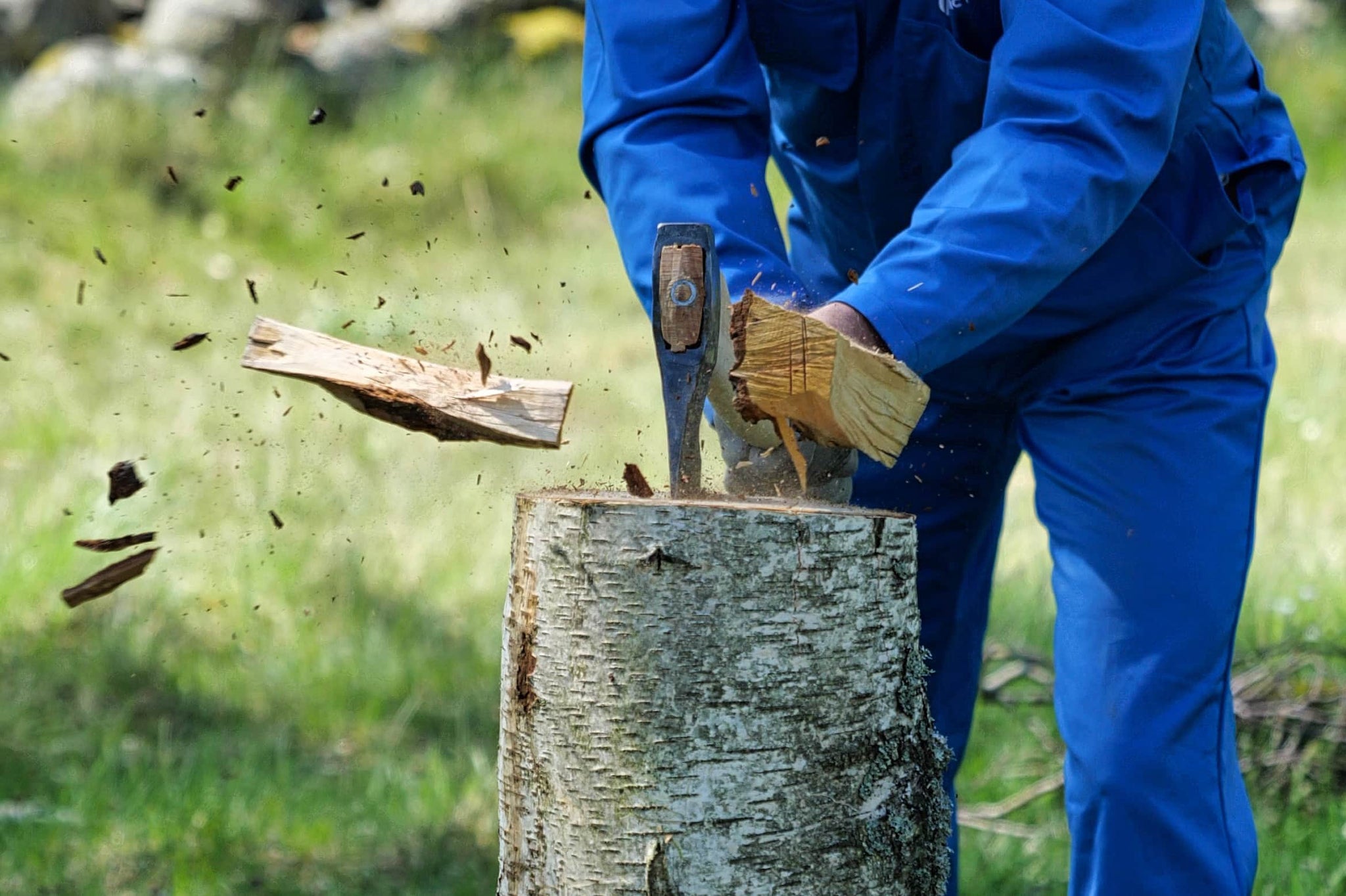 Holzhacken als Workout: Warum es gut für deinen Körper ist.
